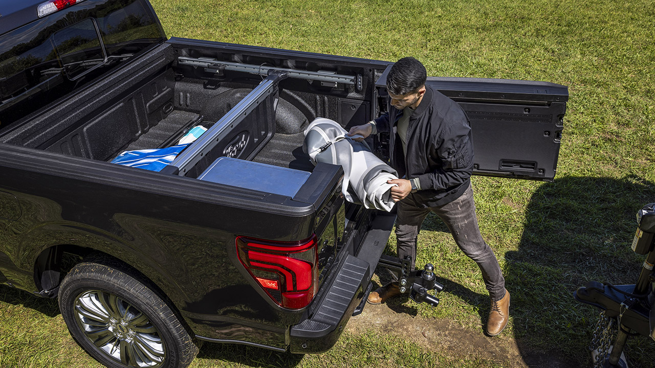 2024 Ford F-150 Revealed With New Tailgate Tricks | American Cars And ...